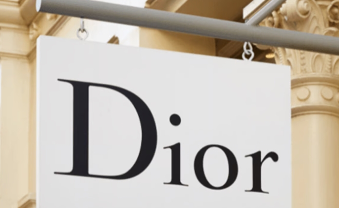 christian-dior-des-b-n-fices-en-retrait-en-2024